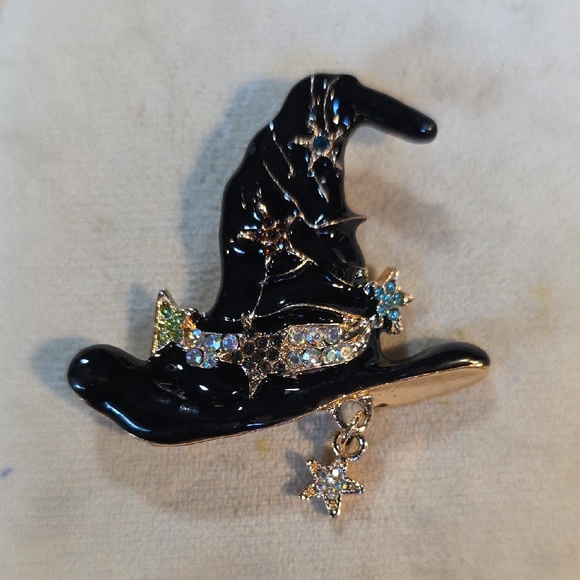 Jewelry | Black Enamel And Gold Witch Hat Brooch With Rhinestones Nwt ...